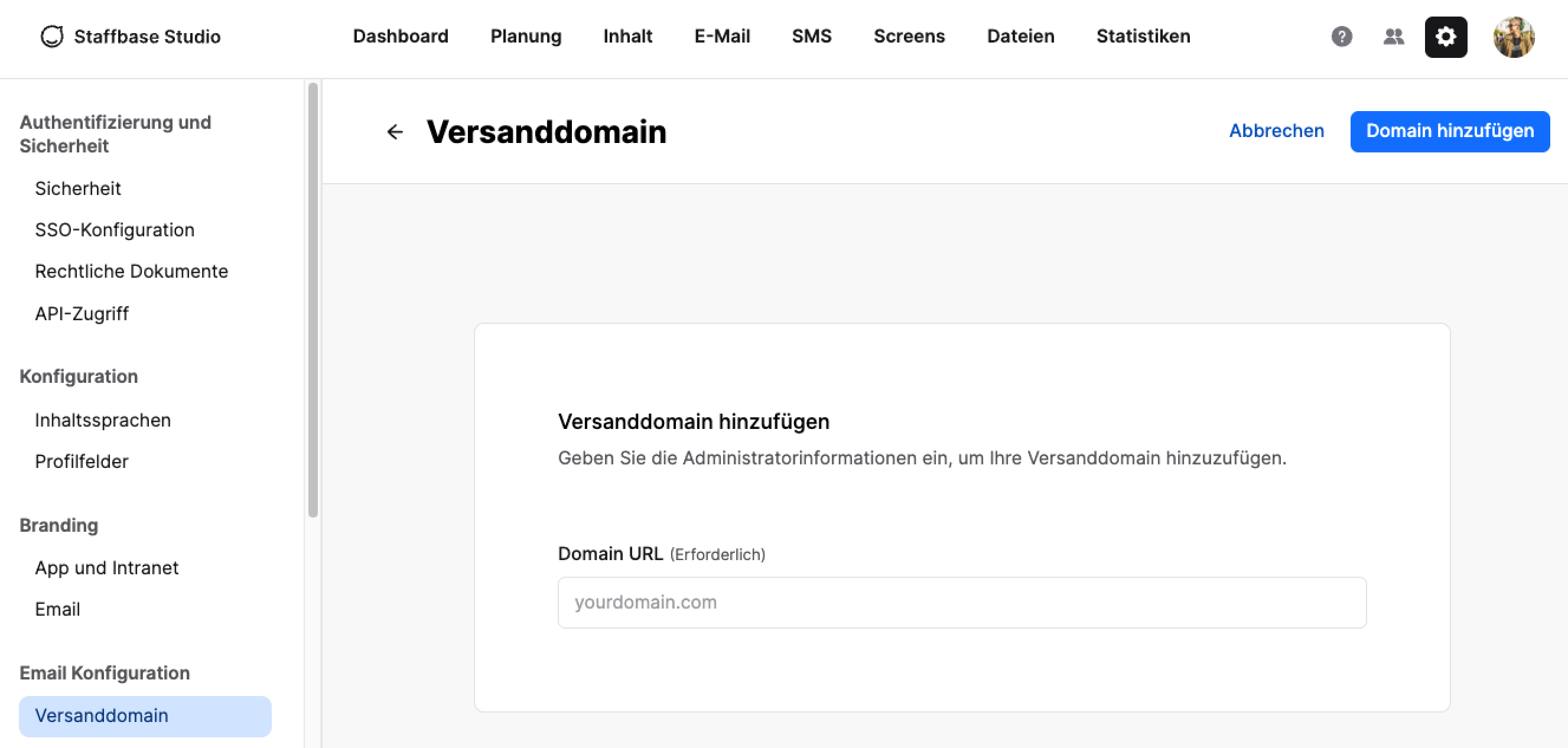 Senden von mehreren Domains – Staffbase Support Portal